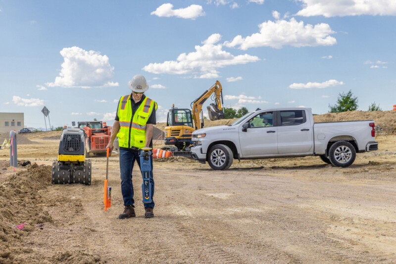 Trimble and Radiodetection Combine Survey-Grade Positioning with ... Trimble and Radiodetection Combine Survey-Grade Positioning with ...