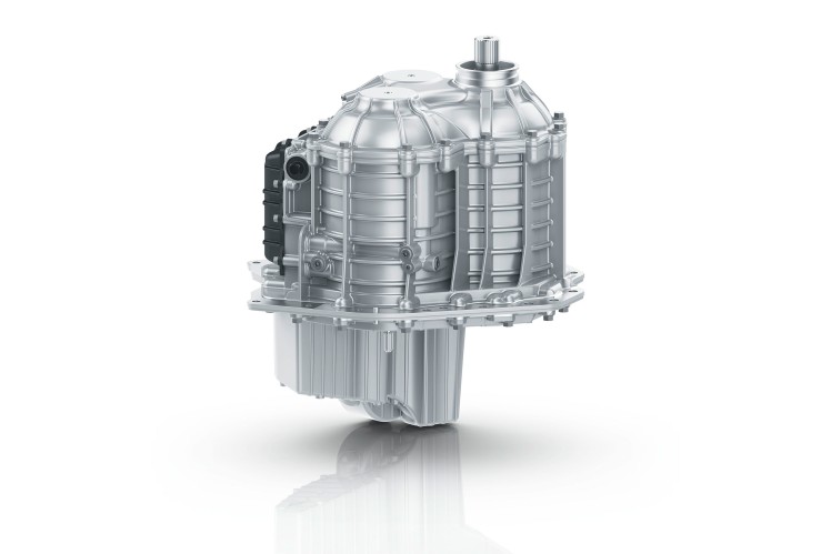 An outboard with smooth moves: ZF Marine introduces new two-speed ...