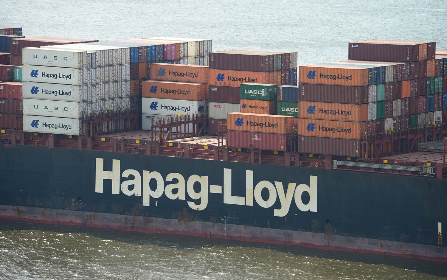 Hapag-Lloyd issues improved shipping outlook for 2024 | SeafoodSource